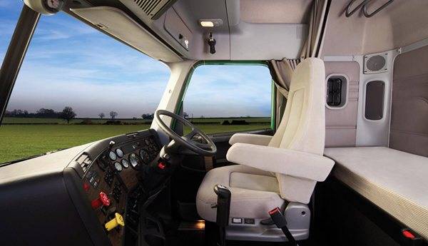 Freightliner Columbia CL112 | Daimler Trucks Huntingwood